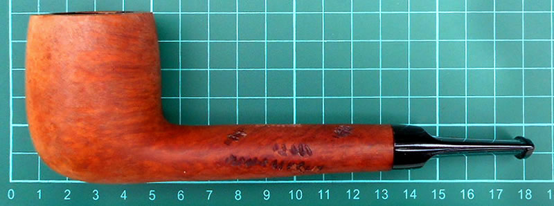 Lorenzo Pipes Canadian Shapes Detail